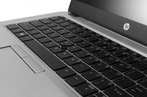 「TrackPointっぽい何か」が付いているノート PC | digitalbox